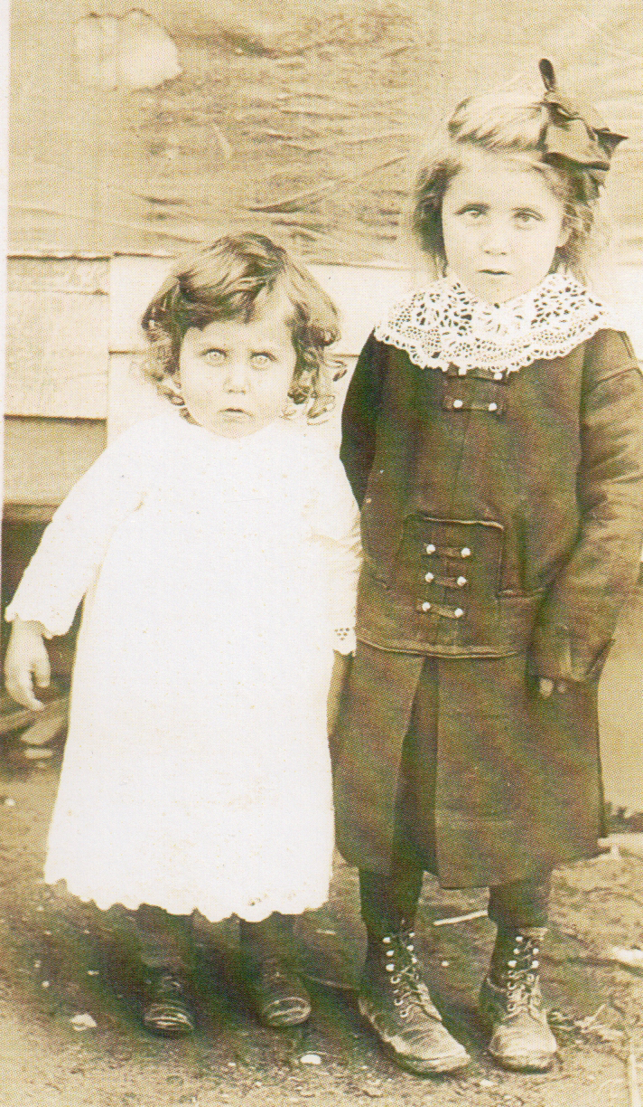 Siblings Conard L. Williams in white and Ruby Williams